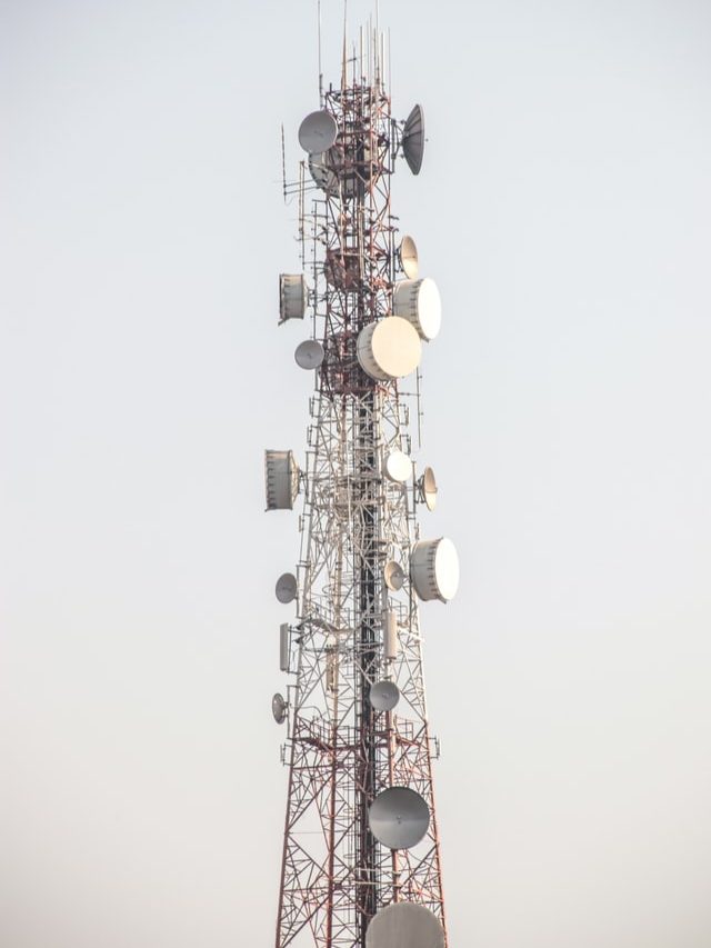 Entenda o que é a banda C do 5G | Web Stories CNN Brasil