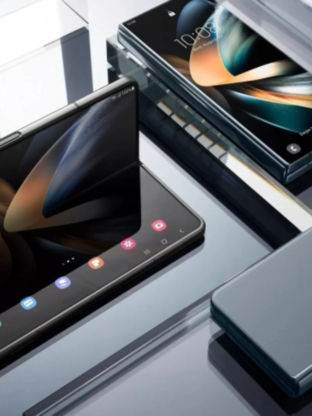 Samsung lança novos modelos de smartphones dobráveis | Web Stories CNN ...