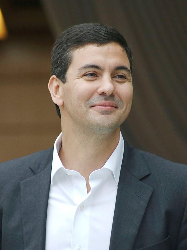 Quem é Santiago Peña Presidente Eleito Do Paraguai Web Stories Cnn