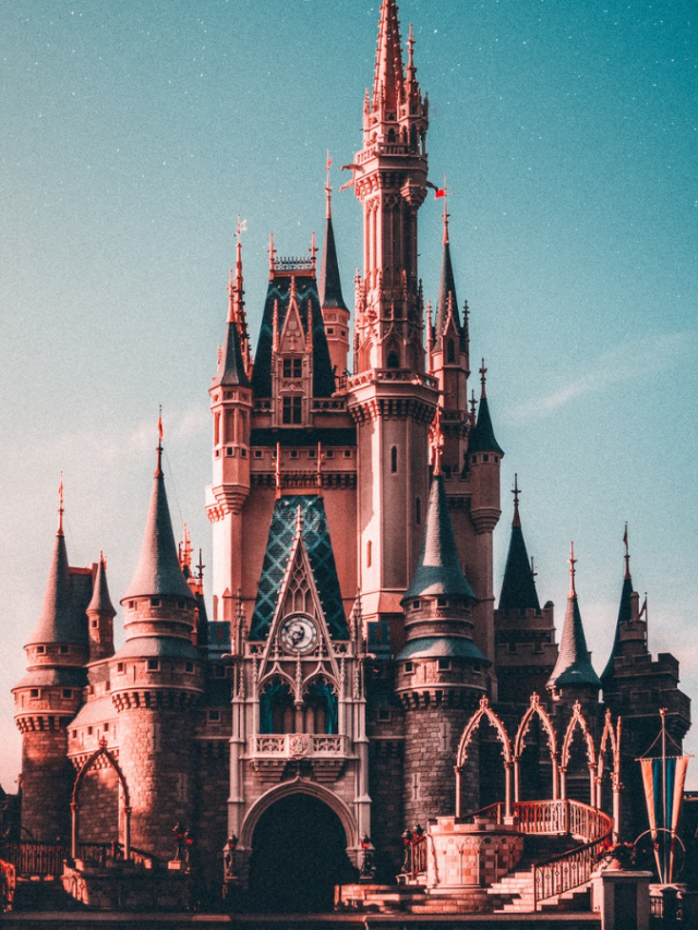 Disney completa 100 anos e lança curta com icônicos personagens | Web ...