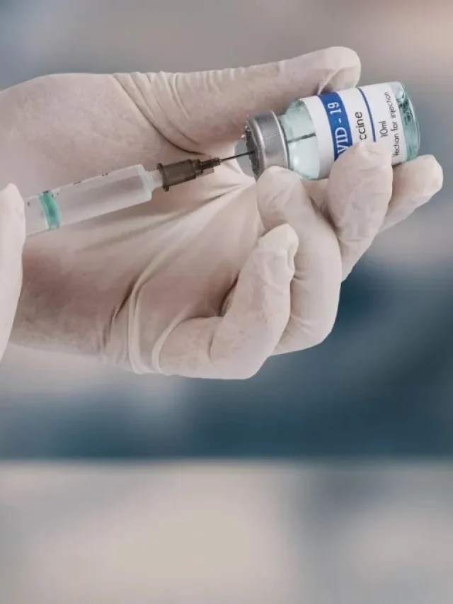 Entenda como funciona a vacina contra herpes-zóster | Web Stories CNN ...