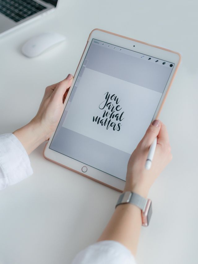 Veja modelos de tablet para estudar ou trabalhar | Web Stories CNN Brasil