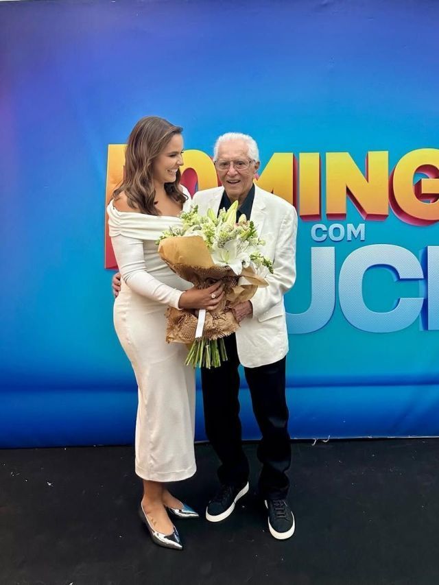 Quem é Renata Domingues, esposa de Carlos Alberto de Nóbrega | Web ...